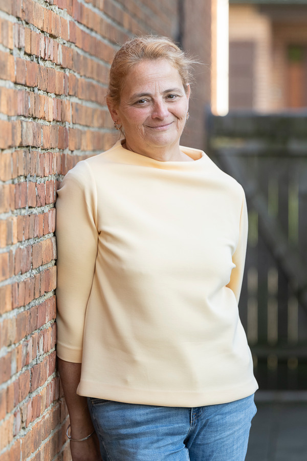 Annemie (53) sloot vrede met de moordenaar van haar broer: “Het is niet ...