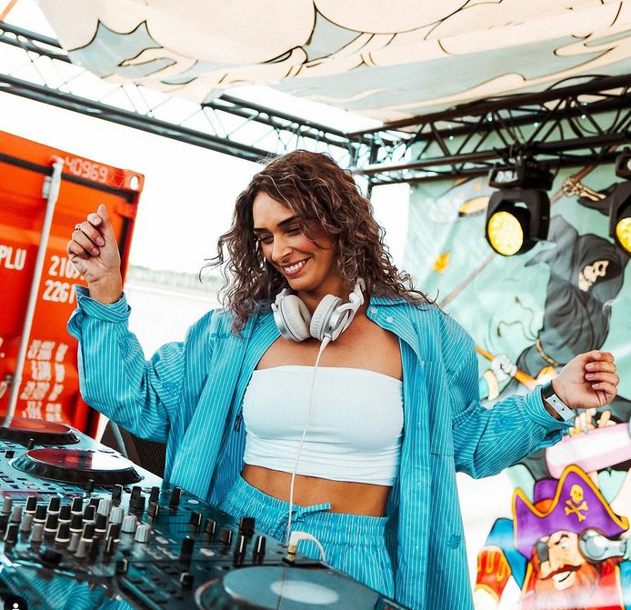 Zeeuwse DJ H4ZEL debuteert op City of Dance: ‘Hopelijk volgend jaar ...