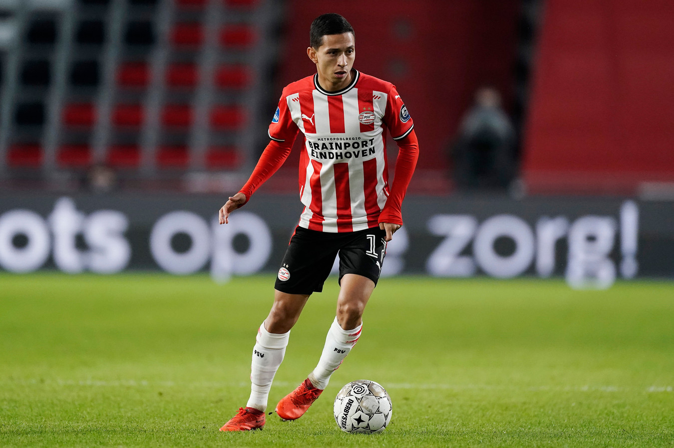 PSV stuurde jeugdtrainer Maletic, nu assistent bij NEC, weg na ...