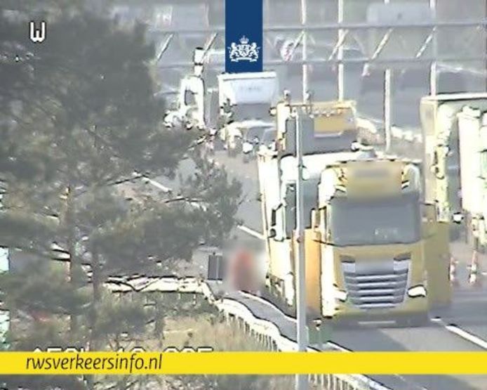 Vrachtwagen met pech op de A58 bij Best zorgde voor vertraging, weg weer vrijgegeven | Eindhoven ...