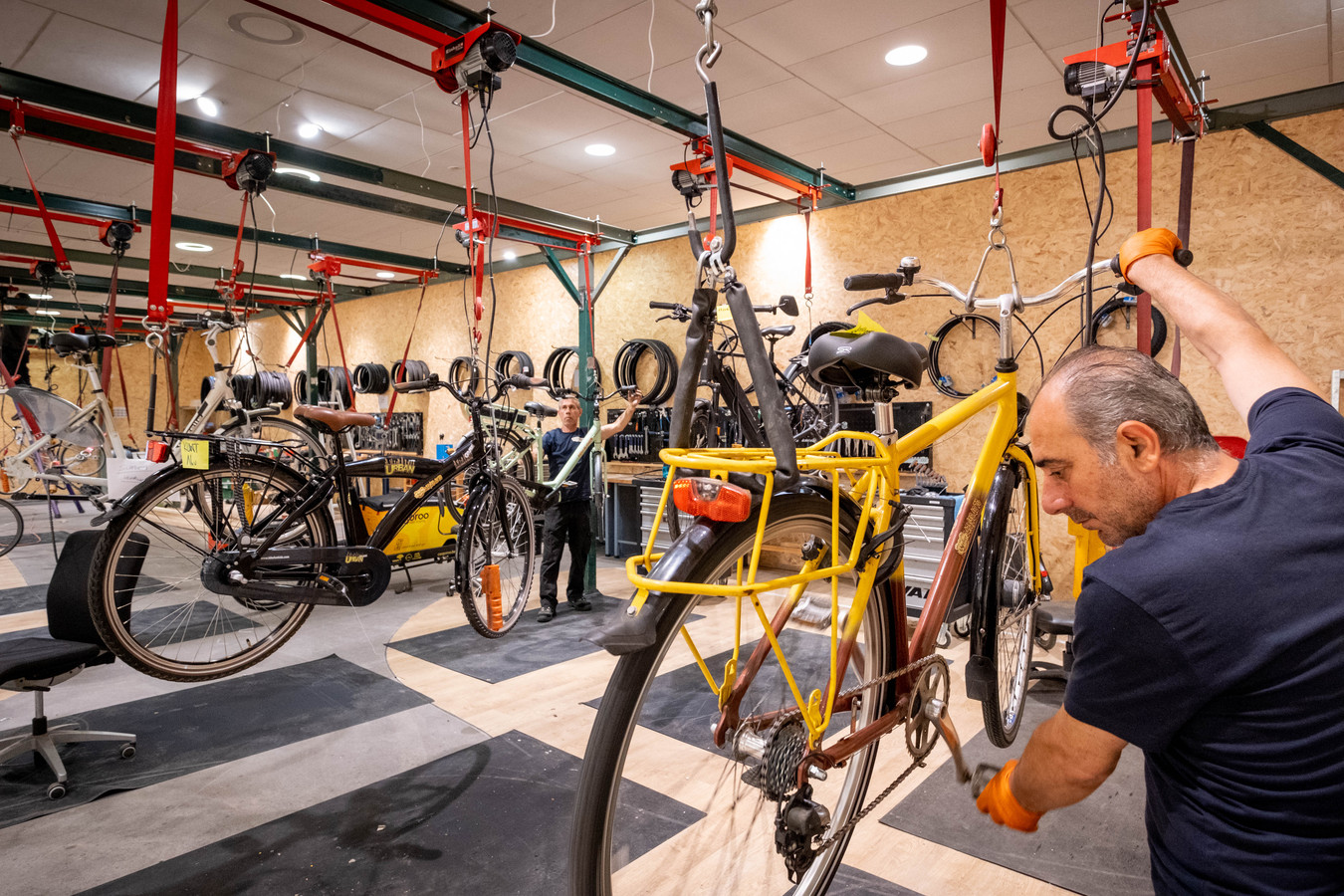 Mechels Fietsatelier verhuist naar voormalige JBC-winkel: “Meer ruimte ...