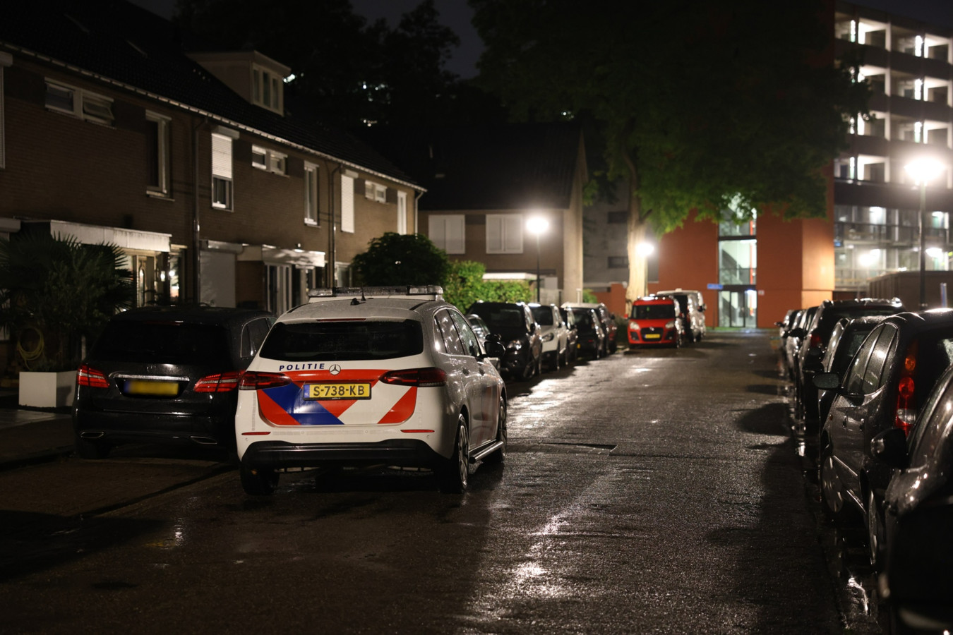 Verdachten slaan op de vlucht na woningoverval in Veghel, bewoners met ... Verdachten slaan op de vlucht na woningoverval in Veghel, bewoners met ...