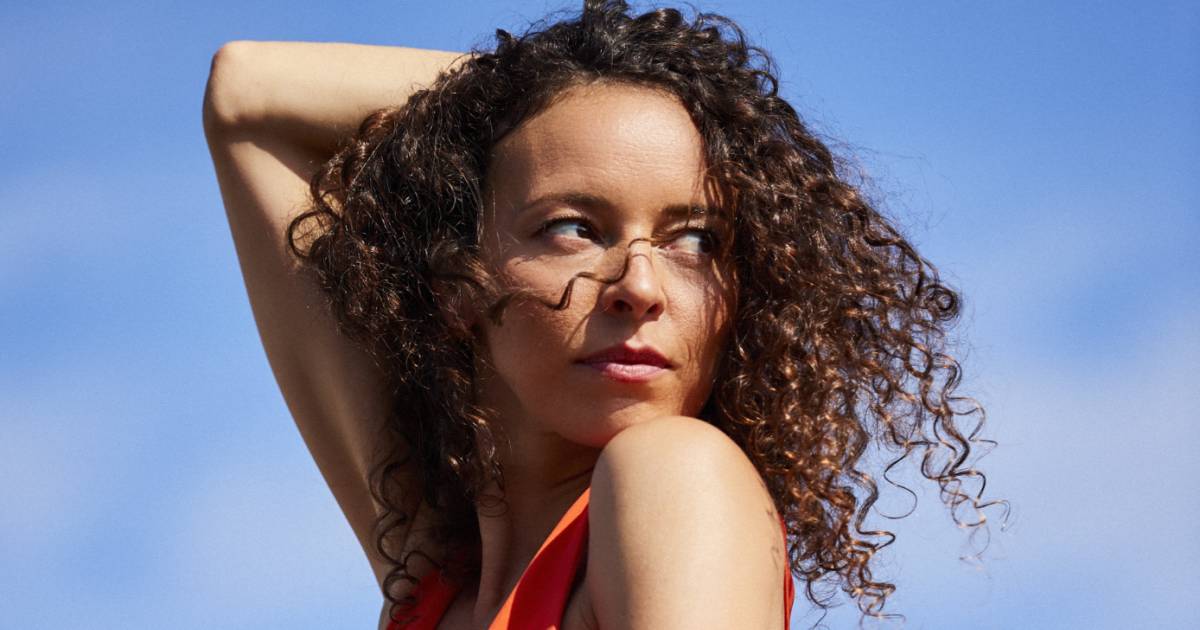 Na 5 jaar staat actrice Marie Vinck er weer: “Als mama wil ik het té ...