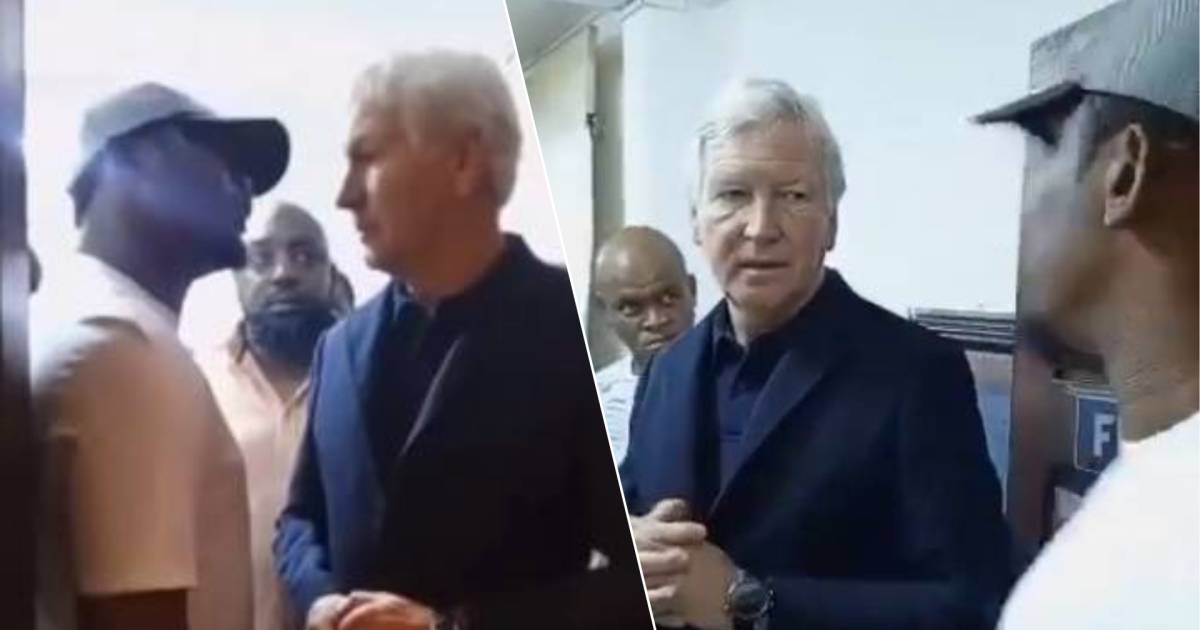 Furieuze Samuel Eto'o ontslaat bondscoach na ongekende tirade: ‘In welk ...