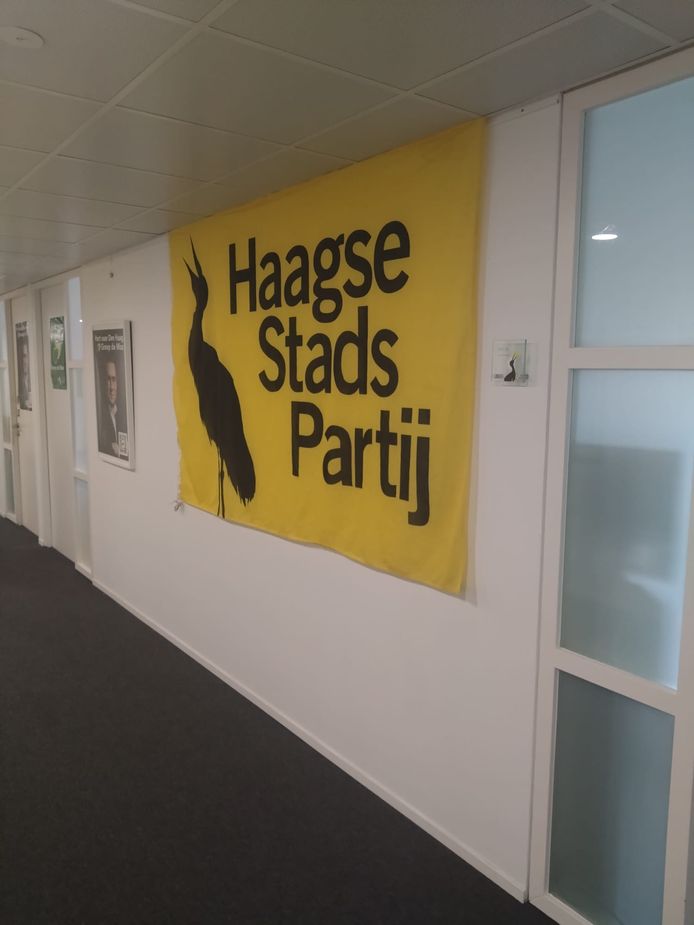 Vlag van Haagse Stadspartij verdwenen uit het stadhuis: ‘Dit is ...