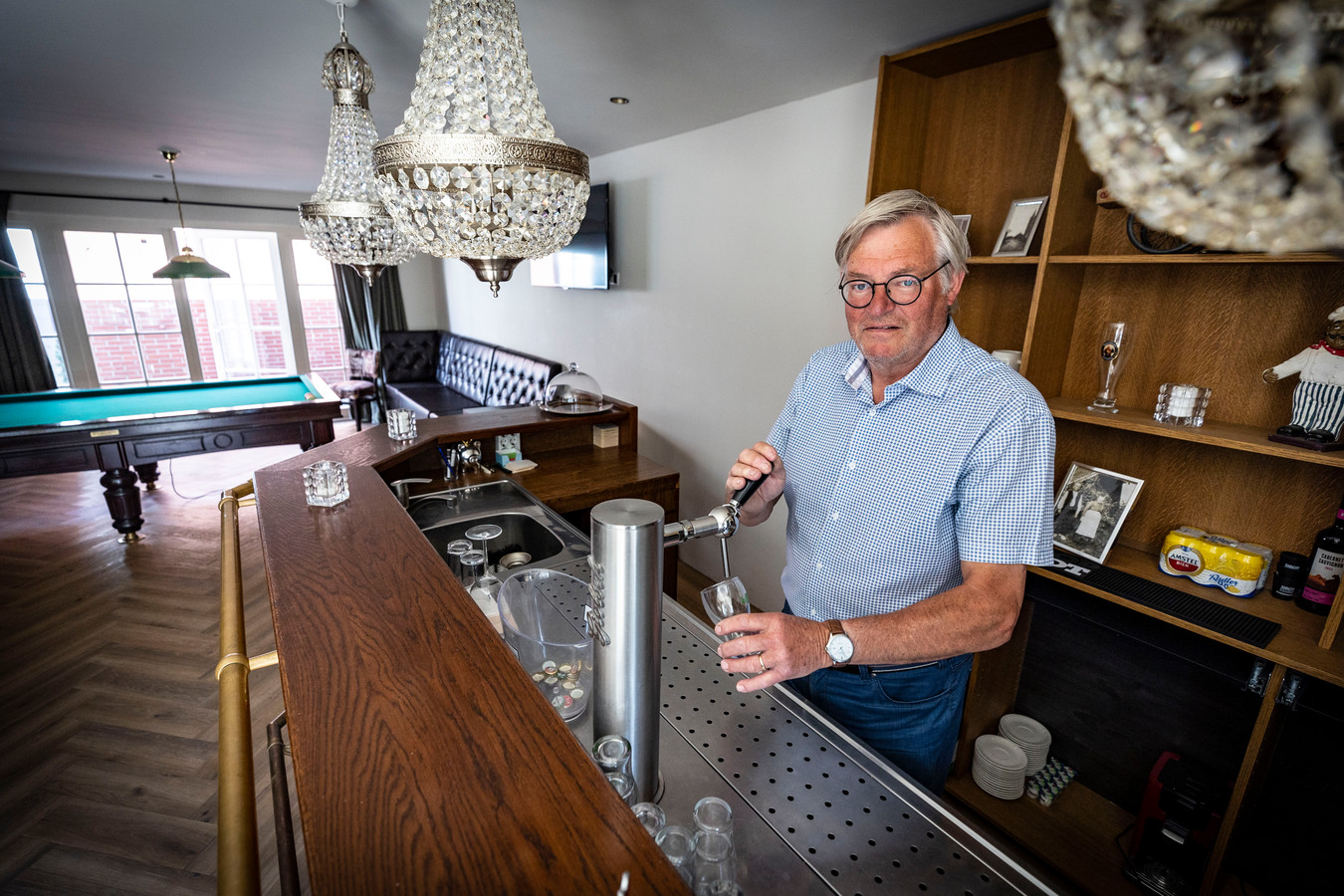 Alfons en Loes nemen afscheid van hun café-restaurant Ten Dam in ...