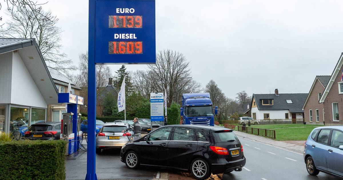 Een liter benzine is nergens goedkoper dan in dit Gelderse dorpje ...