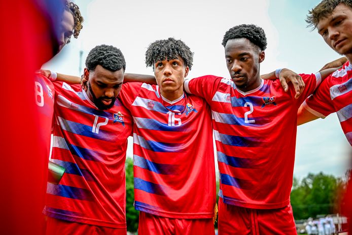 Sint Maarten en Bonaire speuren in Nederland naar internationals: ‘Ik ...