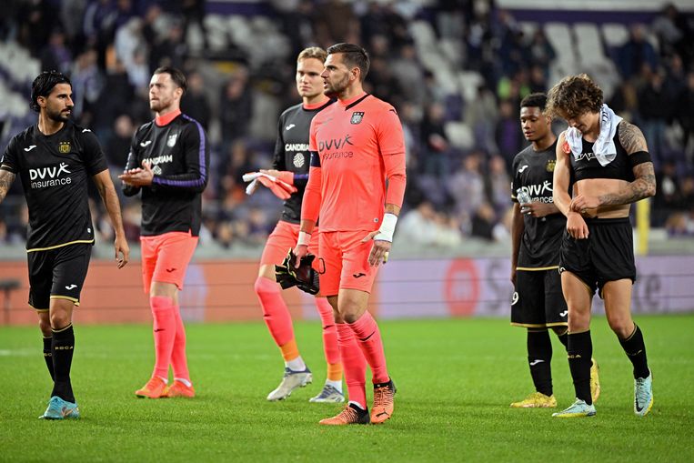 Anderlecht verliest in eigen huis met 0-1 van West Ham | De Morgen Anderlecht verliest in eigen huis met 0-1 van West Ham | De Morgen