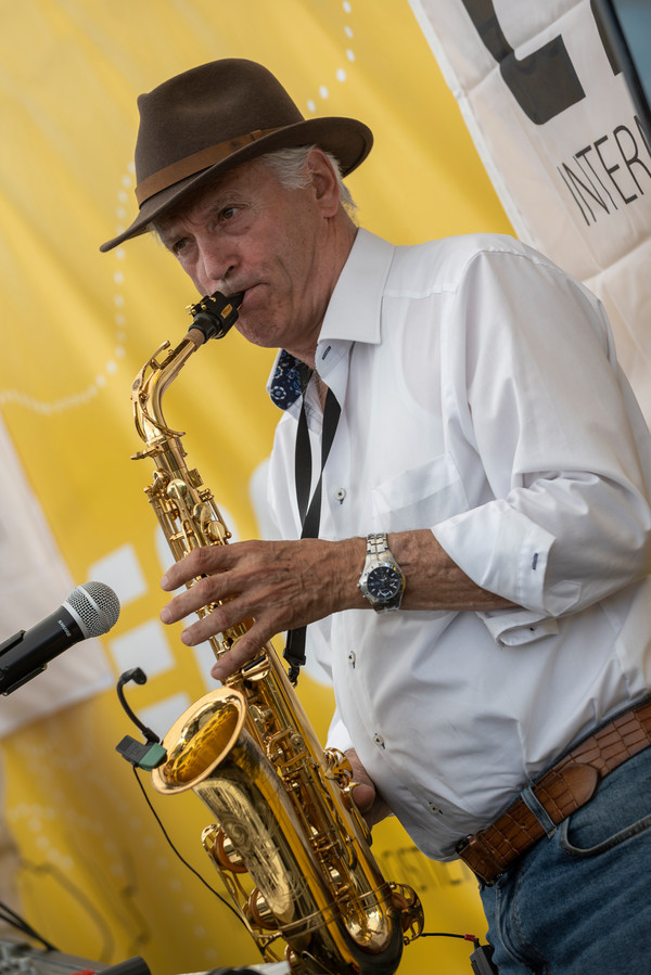 Henk Bernhardt (74) inspireerde talloze muzikanten uit deze regio, ‘als ...