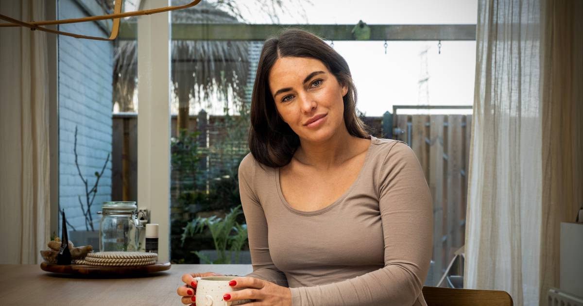 Miriam (32) was doodziek door haar borstimplantaten: ‘Nu die eruit zijn ...