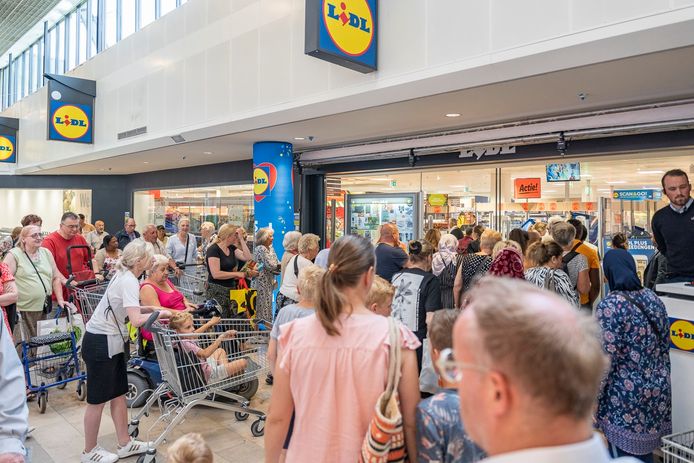 Nieuwe Lidl in winkelcentrum Sterrenburg open: dit zijn de verdere ...