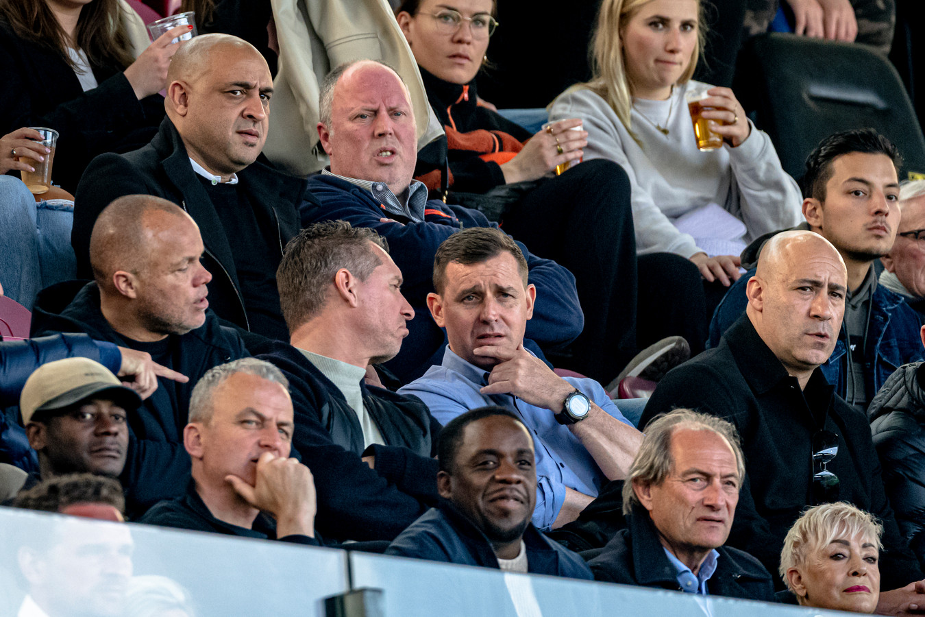 Succescoach Henk ten Cate en tal van prominenten uit historisch seizoen ...