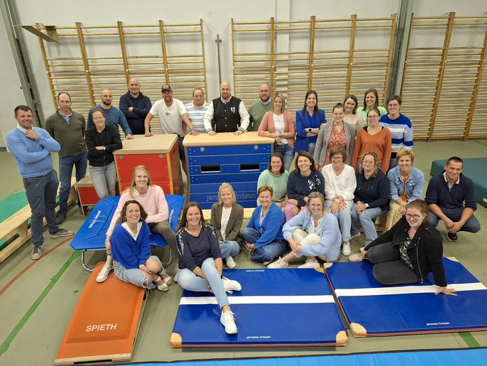 Oudercomité van Basisschool Mandelbloesem schenkt flinke som voor ...