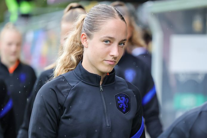 Danique Tolhoek grijpt naast Super Cup tijdens haar officiële debuut ...