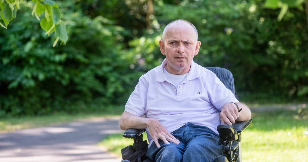 Gehandicapte Arjan Schutte uit Almelo vreest voor zijn zelfstandigheid ...