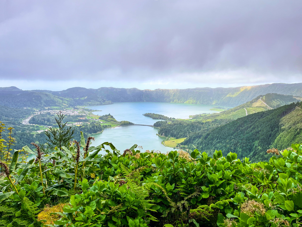 Nog een vakantie boeken? Misschien zijn de Azoren op amper 4,5 uur ...