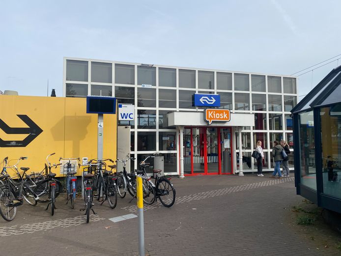 Twee maanden geen horecavoorziening bij station Oss: kiosk gaat dicht ...