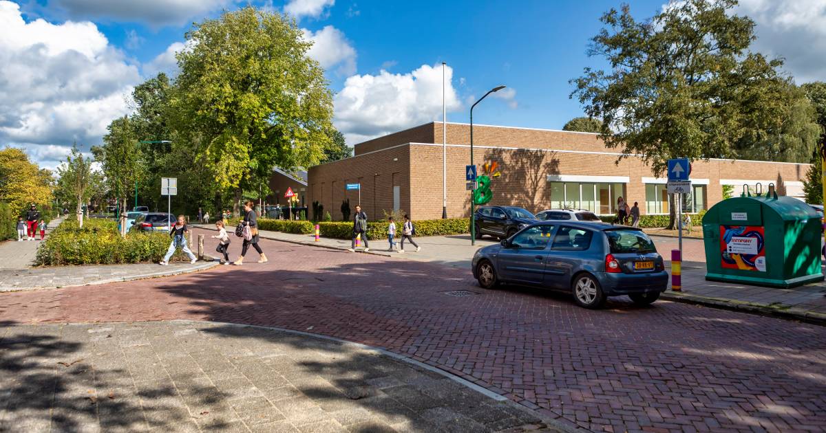 Nieuwe verkeerssituatie rond basisschool De Brakken ‘nog gevaarlijker ...