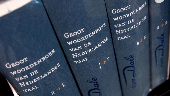 Nieuwste editie Dikke Van Dale wordt genderneutraal | Binnenland | AD.nl