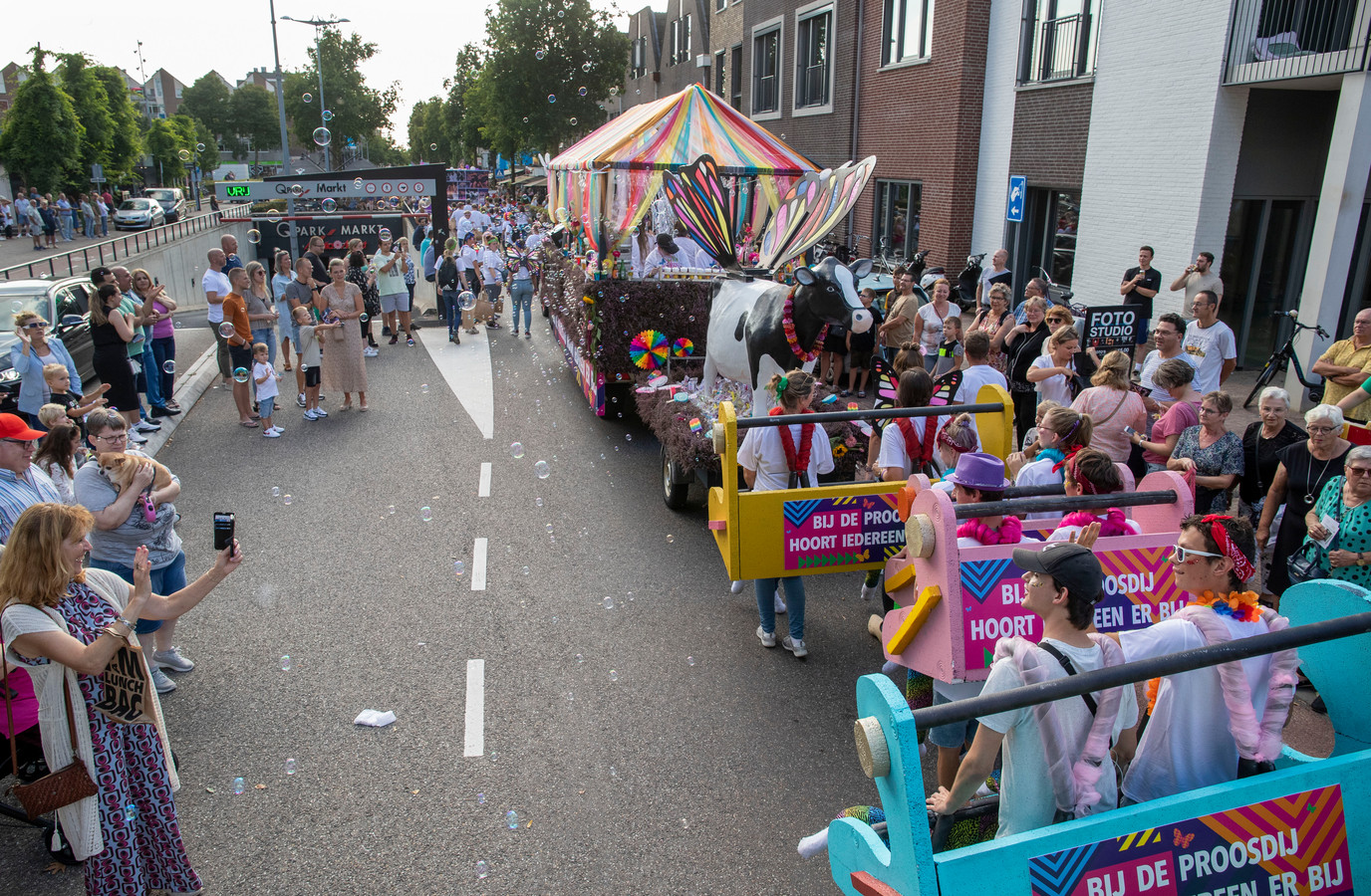 Heide-optocht is feestje in vrijheid: ‘Er heerst echt een sfeer van we ...