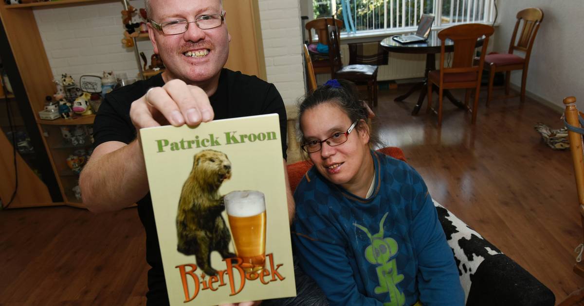 Tweede prijs Patrick Kroon met Bierboek | Waalwijk | bd.nl