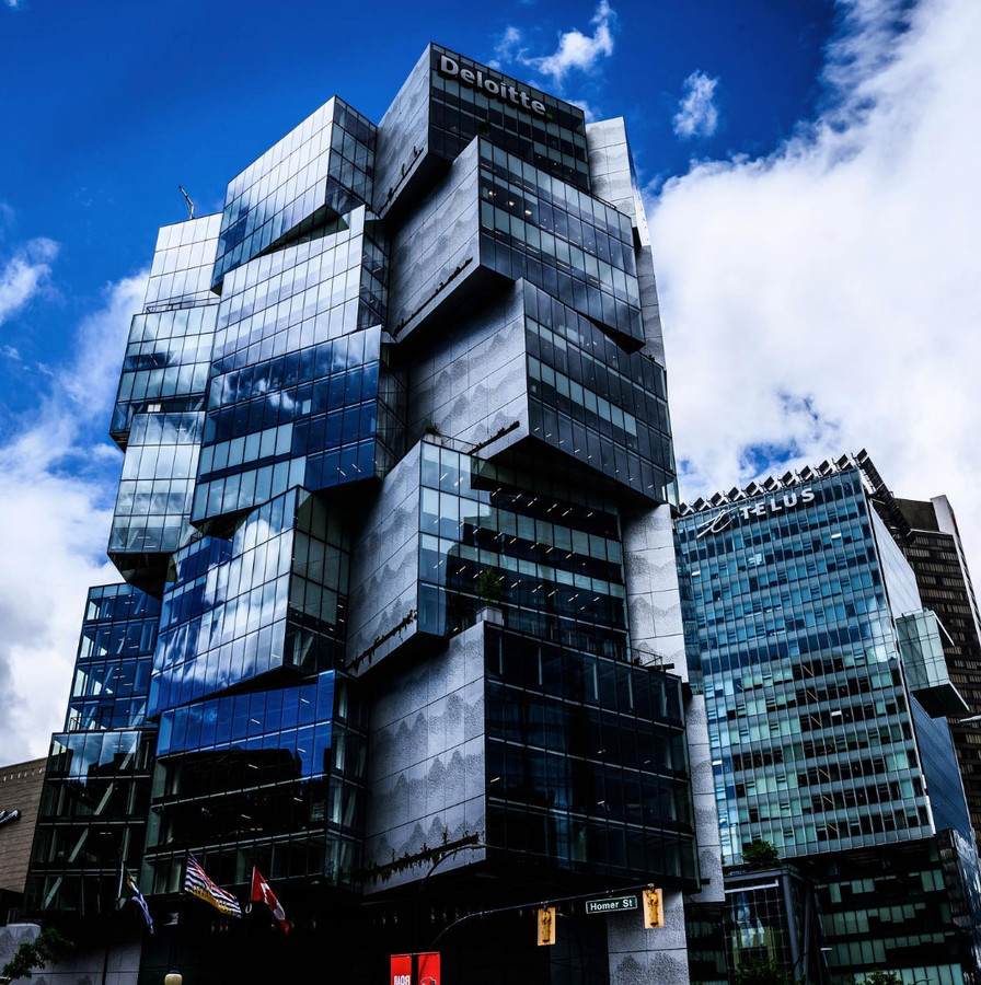 "VTM heeft hard aan mijn mouw getrokken": voormalig 'Extra Time ...