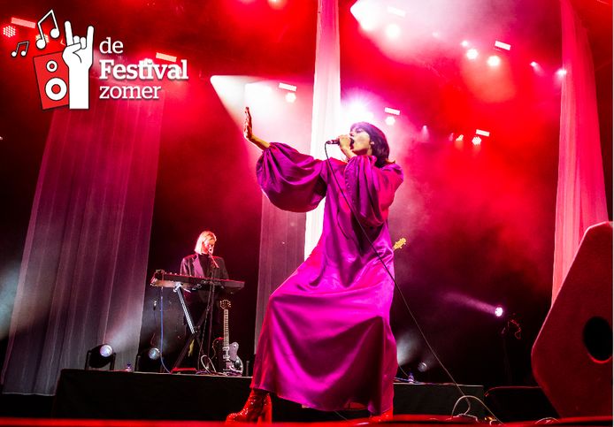 Zoet, sensueel en krachtig: Sylvie Kreusch opent TW Classic | Showbizz | hln.be