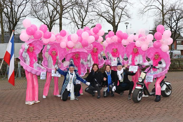 Beestenboel bij optocht in Saasveld, met dit jaar meer deelnemers dan ...