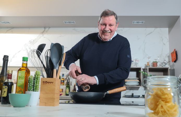 Donald Muylle komt met Dovy Keukens voor het eerst naar Kortrijk, zoon ...