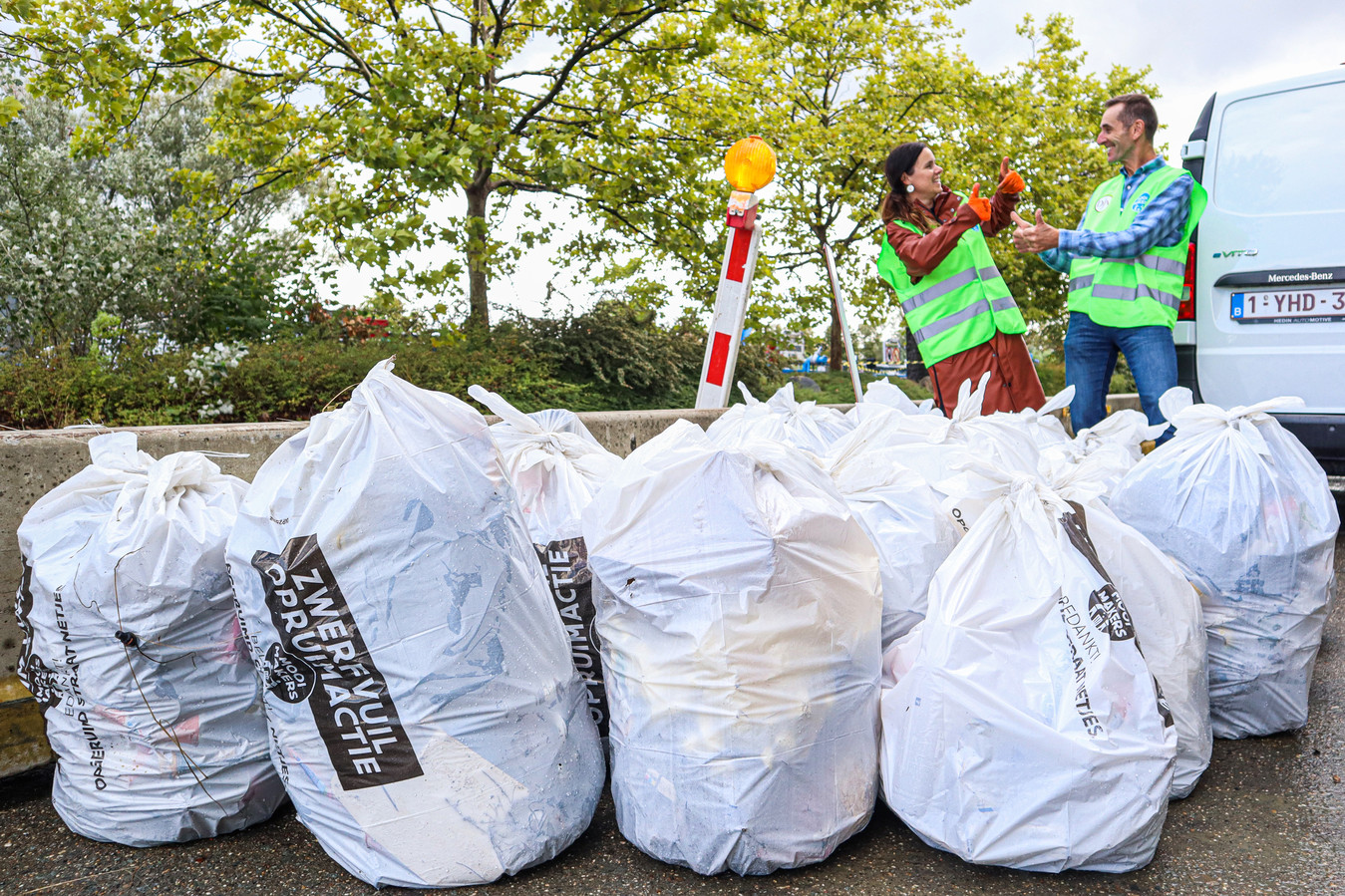 Jan De Nul ruimt zwerfvuil op in Aalst: “Ook wereldwijd opruimacties ...