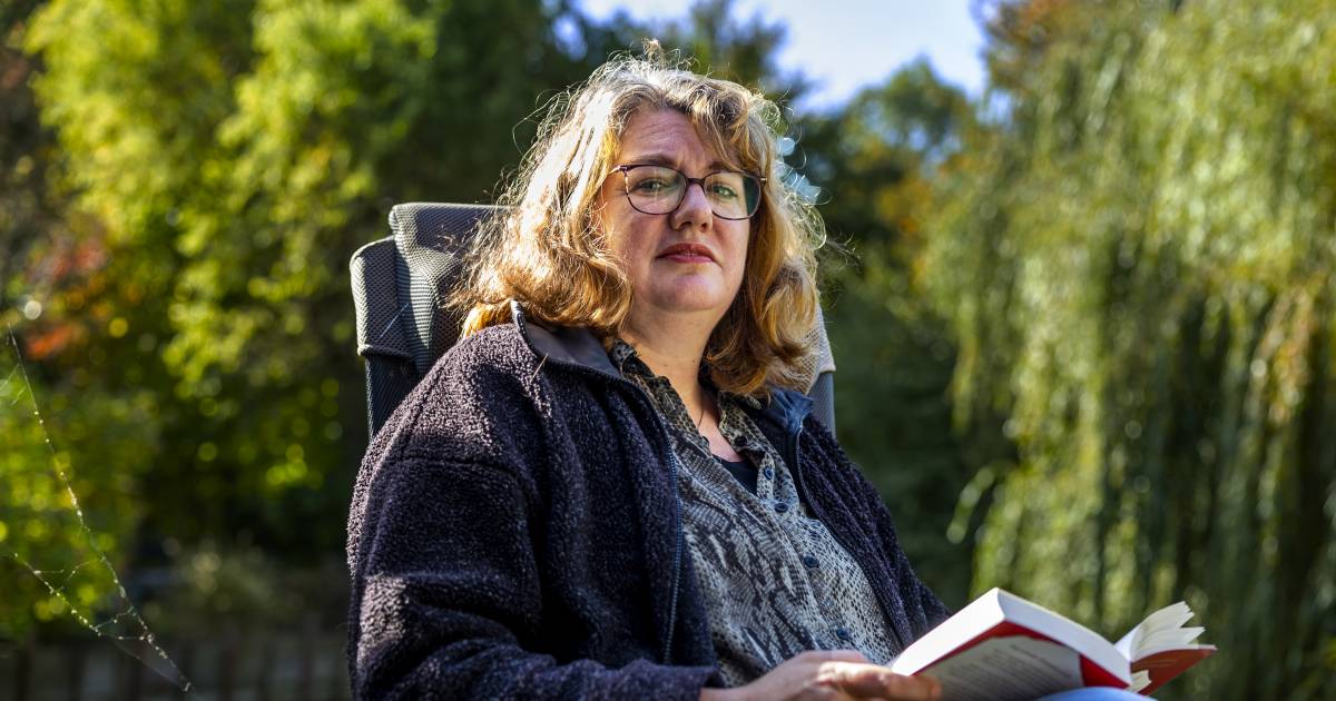 Liesbeth is 53 maar leeft als een stokoude vrouw: ‘Kon pas na drie ...