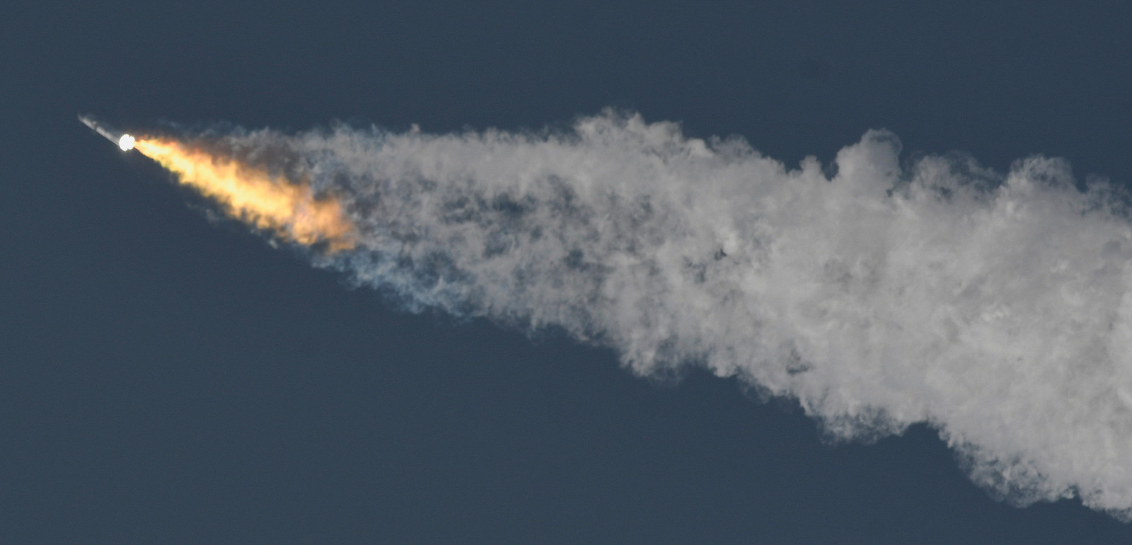 Na explosieve lancering van grootste raket ooit. Omwonenden trillen (en ...