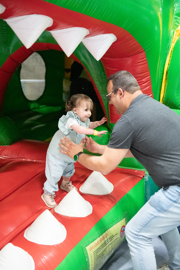 25.000 festivalgangers laten zich gaan op Arendonk Zingt & Swingt ...