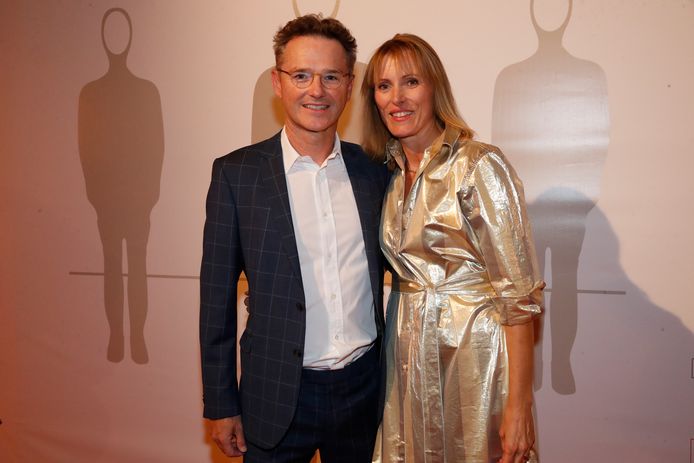 Sportjournalist Bart Raes, wiens vrouw aan borstkanker lijdt, doet ...