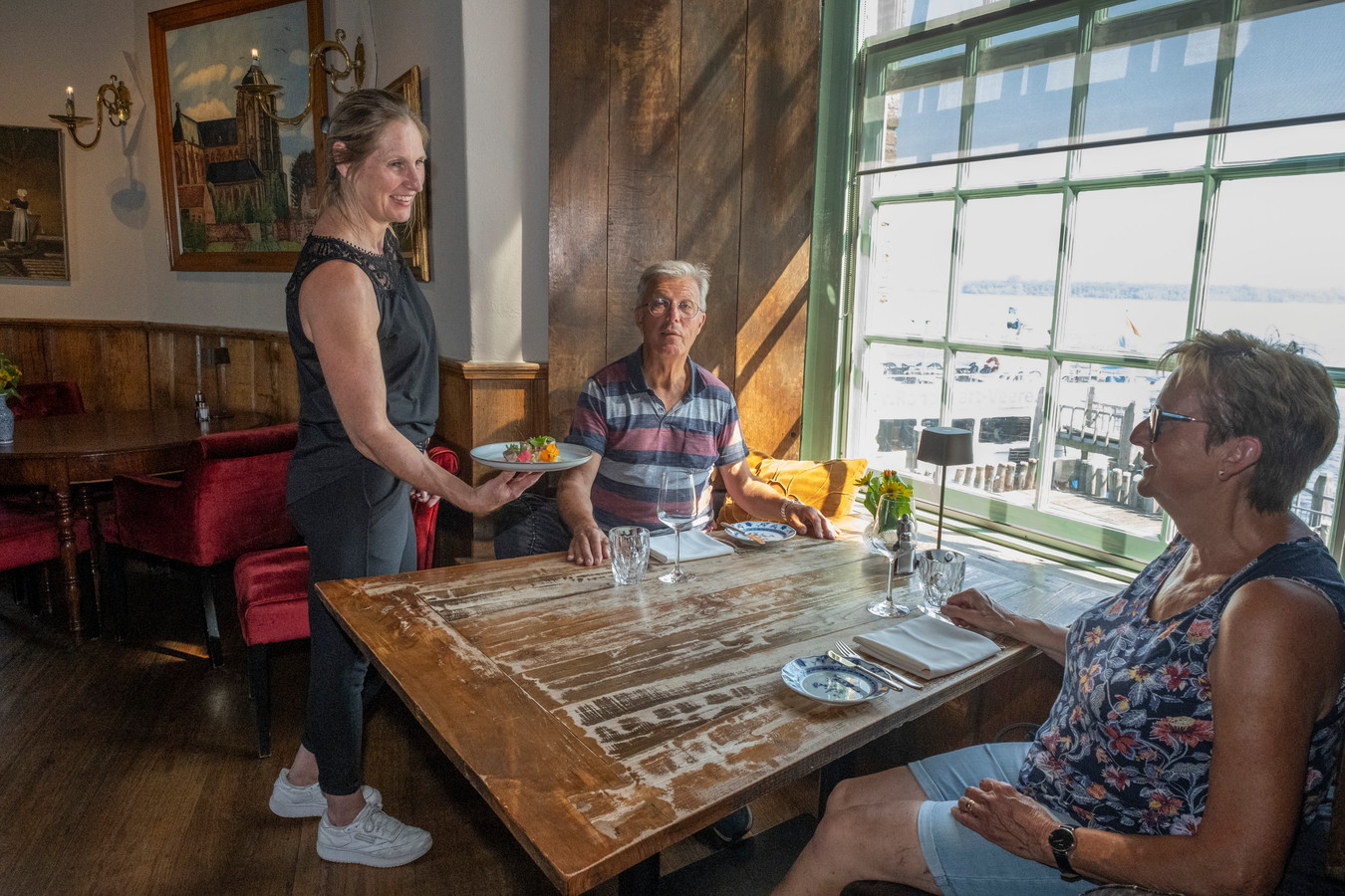 Moderne gerechten in een eeuwenoude entourage | Foto | pzc.nl