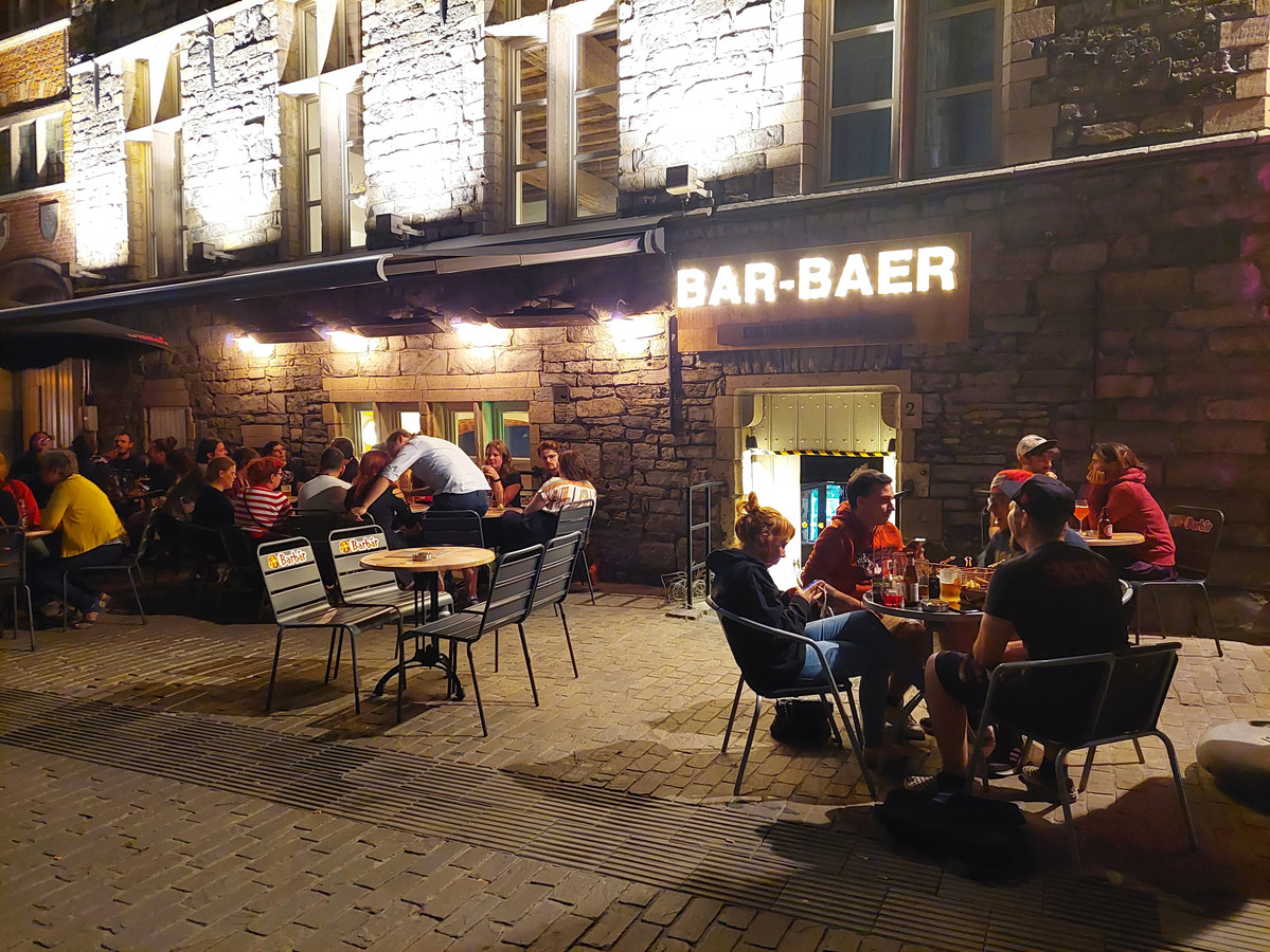 Bar-Baer opent: historische kelder transformeert naar sfeervol eetcafé ...