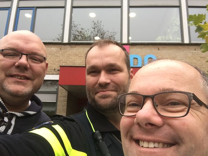 Wijkagent gaat flexwerken op Amersfoortse school en bij Jumbo ...