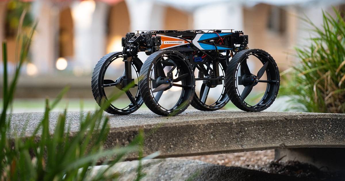 KIJK. ‘Transformers’ in het echt: deze robot kan rijden én vliegen met ...