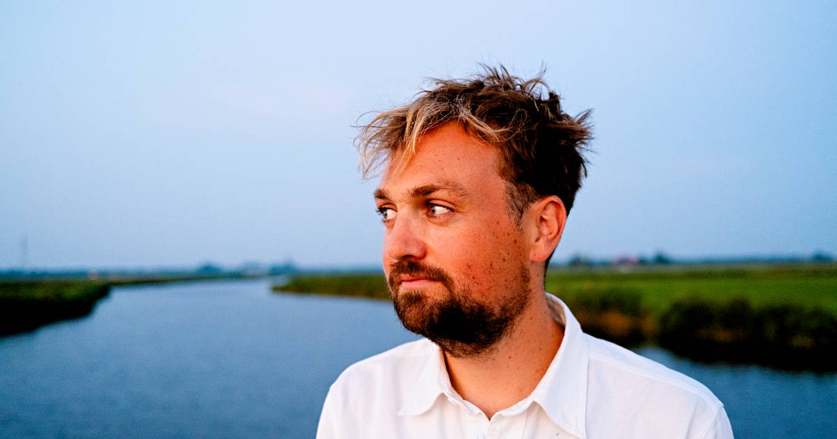 Muzikant Tim Knol houdt van authentieke platenzaken: ‘Ik steek veel ...