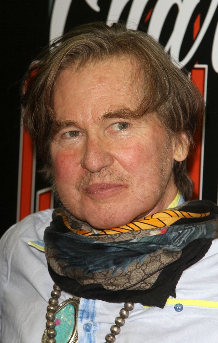 IN BEELD. Val Kilmer bijna onherkenbaar bij zeldzame verschijning op ...