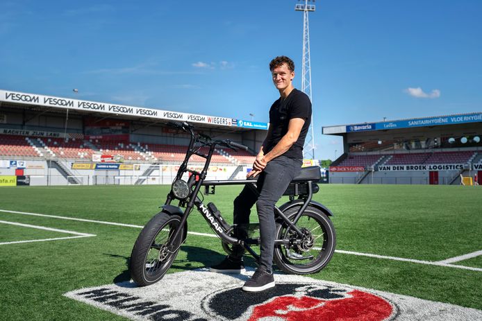 Ooit gestrand bij Ajax, nu de blikvanger van Helmond Sport: ‘Het ging ...