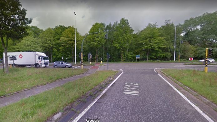 Werken aan kruispunt Houtlaan met Turnhoutsebaan verzet naar augustus | Schilde | hln.be