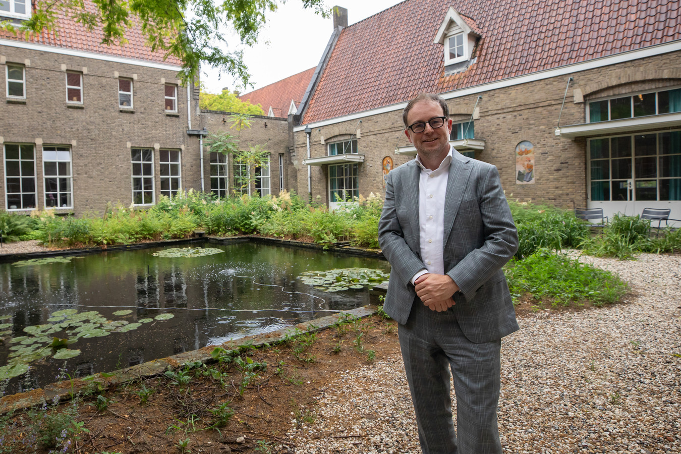 In september kun je binnengluren bij het Eemklooster, maar kun je niet wachten? Dit zijn de ...