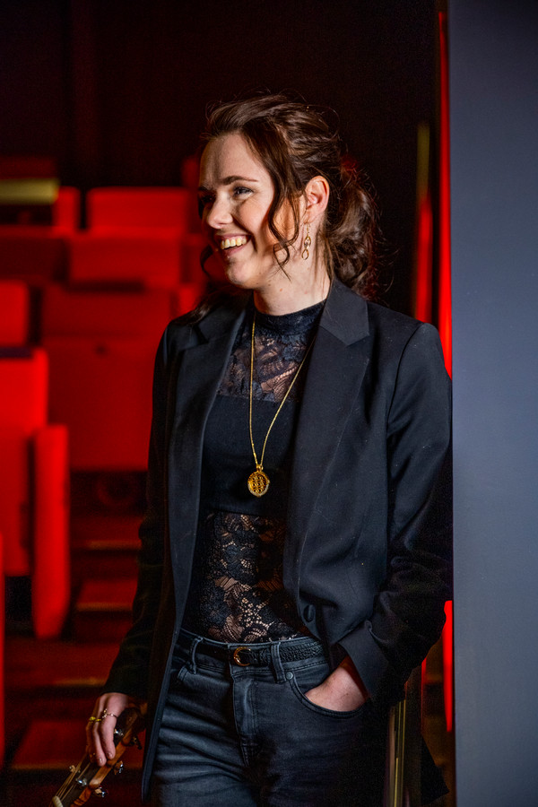 Kim Malou overwon angststoornis en zingt erover: Gordon is groot fan én ...