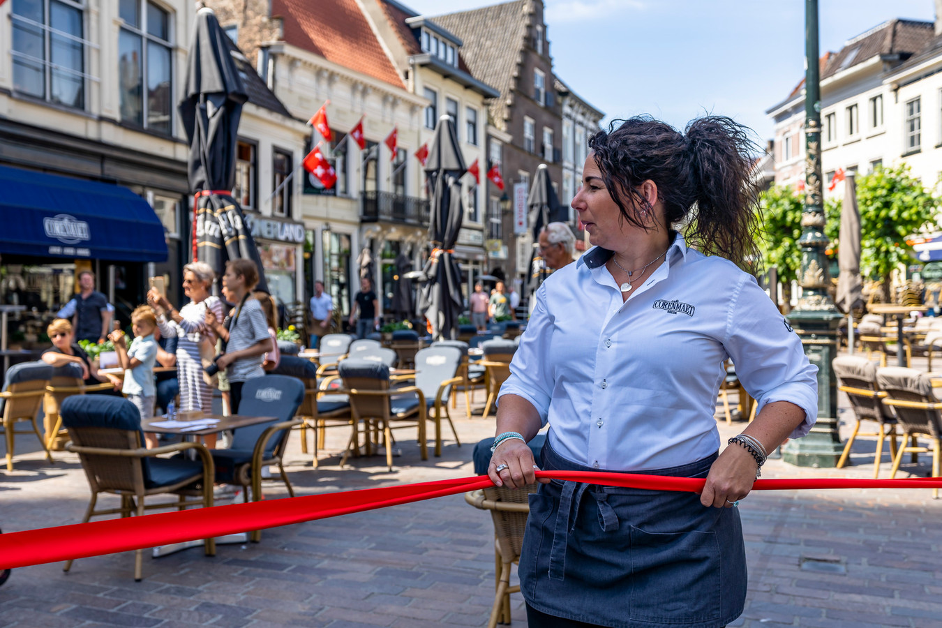 ‘Alsof jongeren netjes thuis blijven zitten', horeca verbijsterd over ...
