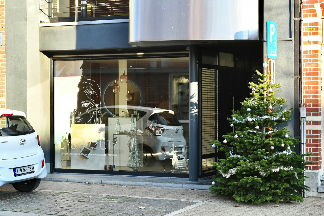 Lieselot heeft met LNS Beauty nu haar eigen schoonheidsinstituut: “De L van Lach, de N van ...