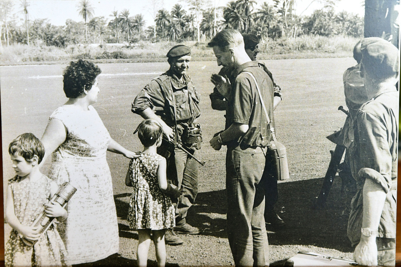 Ex-para Jimmy (77) meldt zich als oorlogsvrijwilliger bij Oekraïense ...