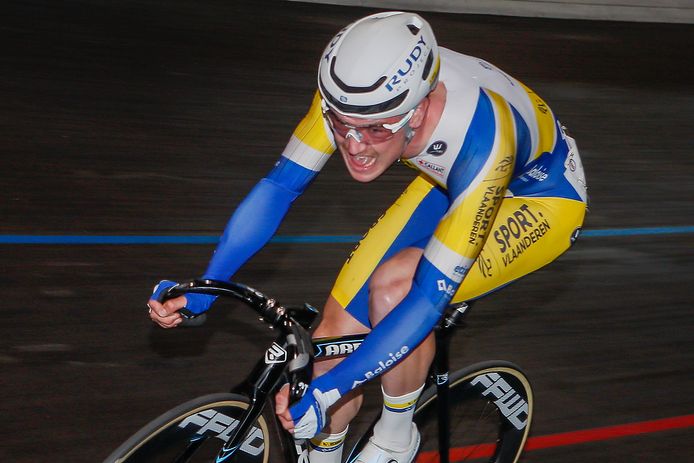 Ruben Apers tweede op BK achtervolging elite U23: “Geleende fiets ...
