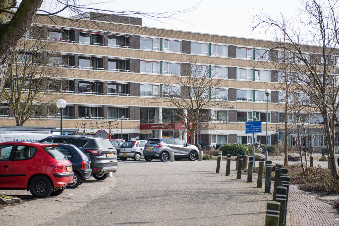 Ook in zorgcentrum De Posten in Enschede slaat coronavirus toe | Foto ...